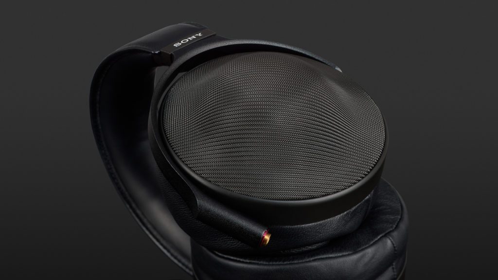 Sony MDR-Z1R Review | headphonecheck.com