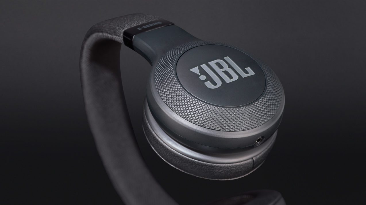 JBL E35 Review | headphonecheck.com