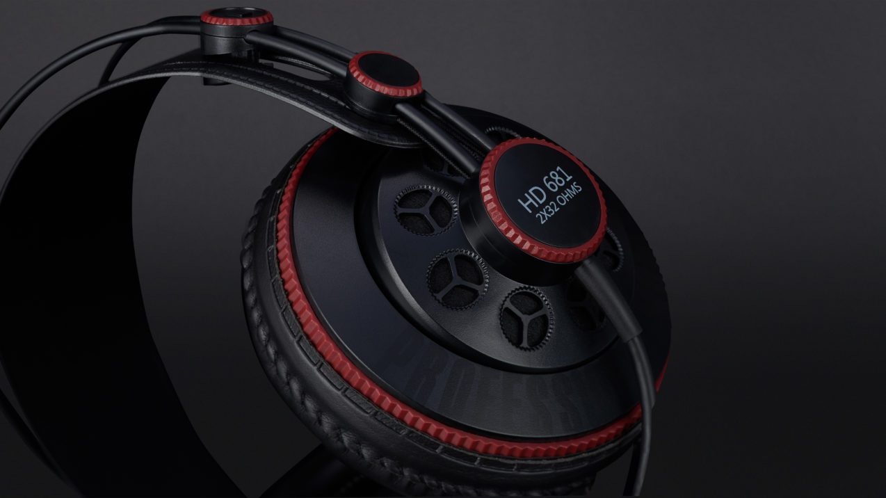 Superlux HD681 Review | headphonecheck.com