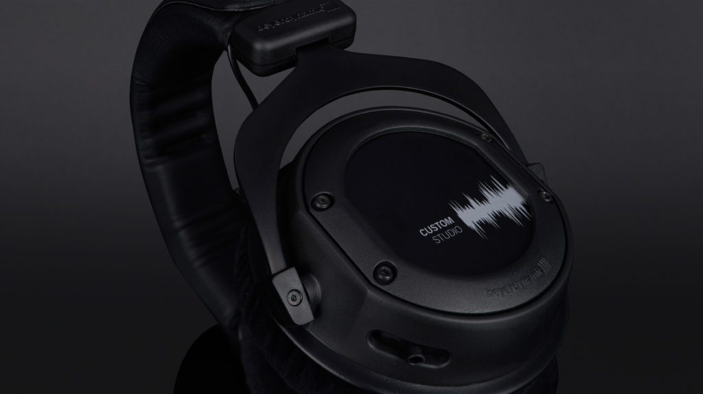 Beyerdynamic Custom Studio Review | headphonecheck.com