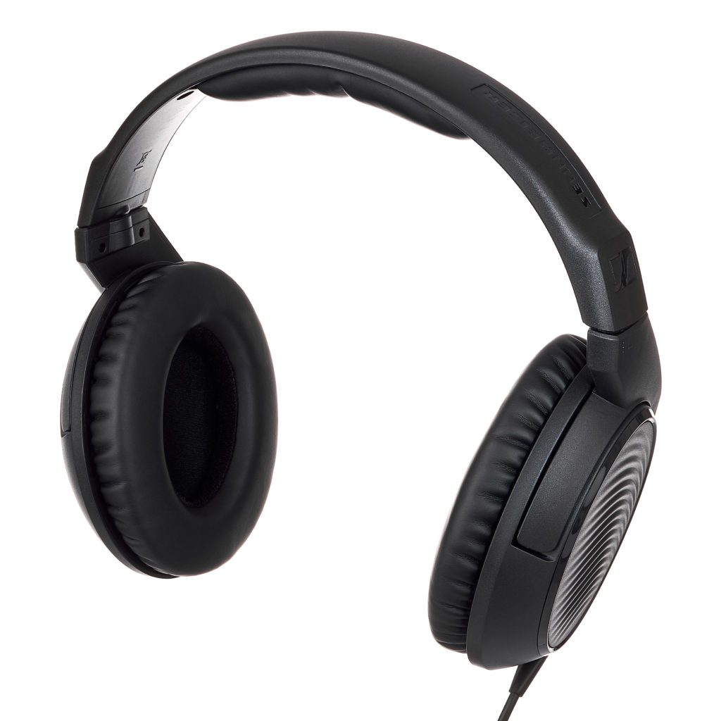 Sennheiser HD 200 Pro Review | headphonecheck.com