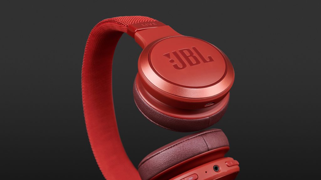 JBL LIVE 400BT Review | headphonecheck.com