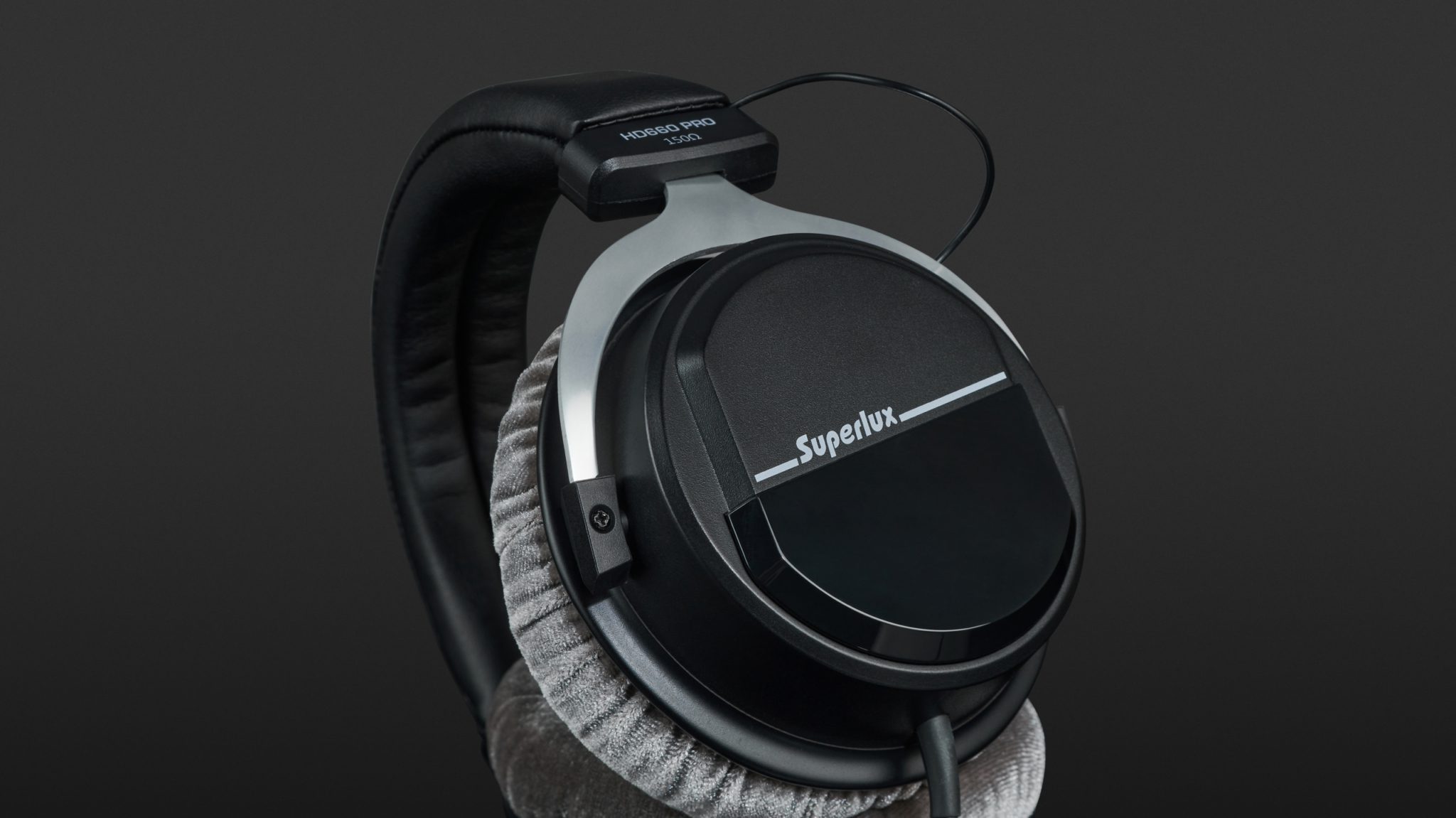 Superlux HD660 Pro Review | headphonecheck.com