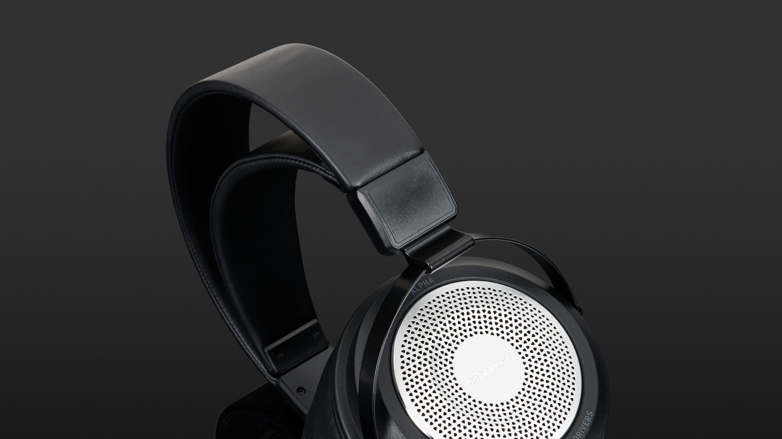 Behringer Alpha Review | headphonecheck.com