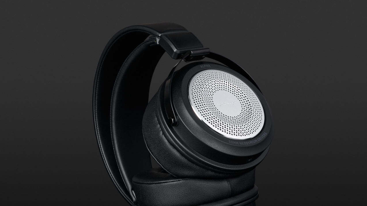 Behringer Alpha Review | headphonecheck.com