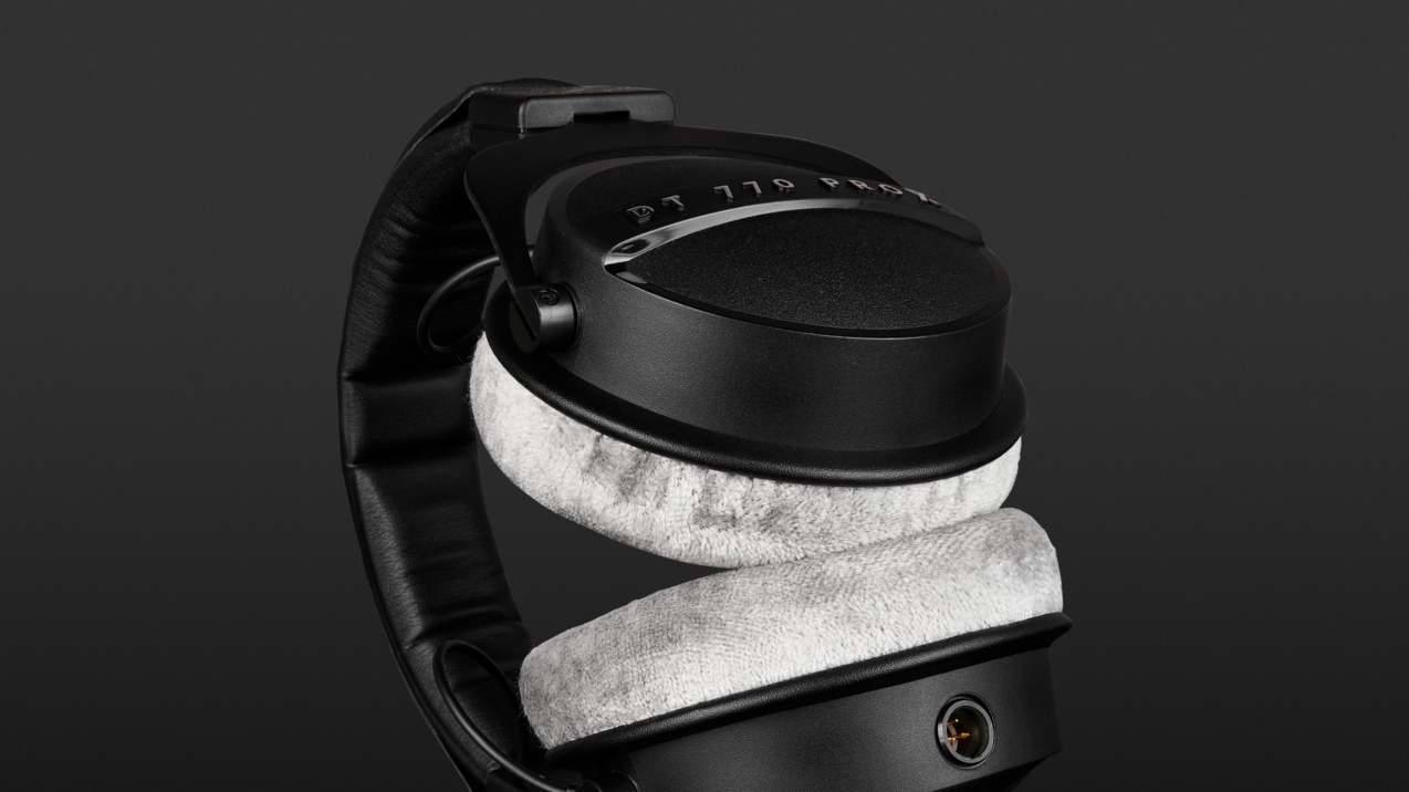 Beyerdynamic DT 770 Pro X Limited Review | headphonecheck.com
